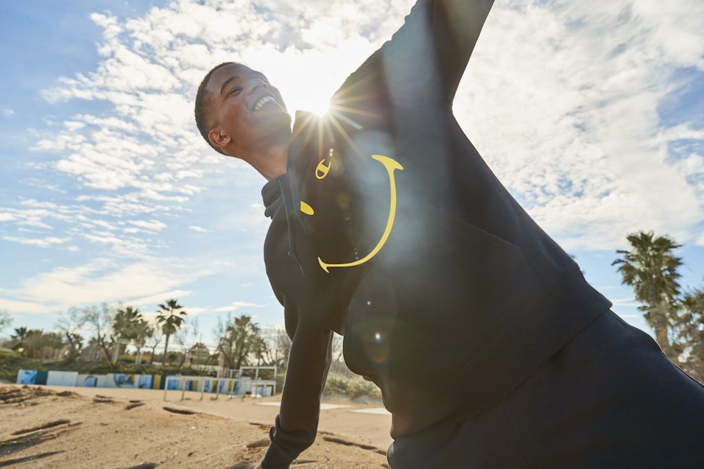 Champion launcht Capsule Kollektion mit Smiley | Twisted Male Mag