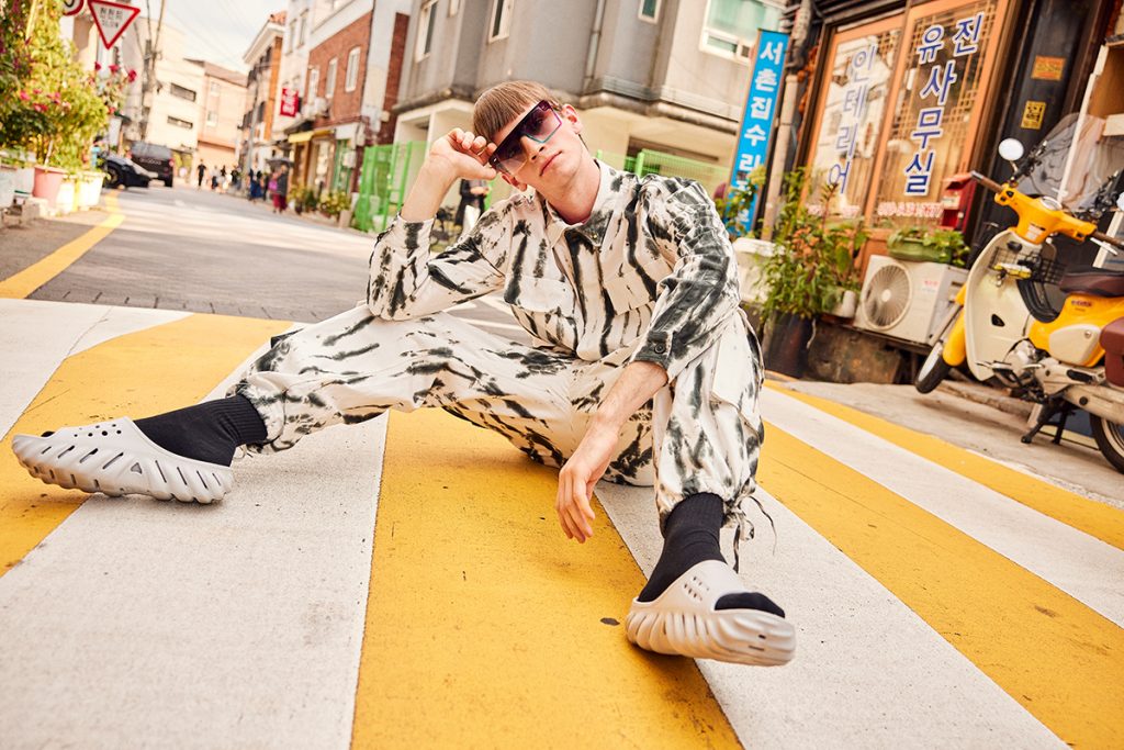 Die neue Echo-Slide von Crocs | Twisted Male Mag