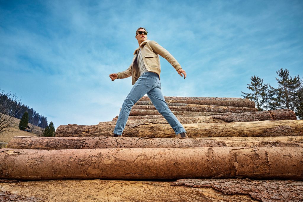 MR MARVIS ERWEITERT SEINE KOLLEKTION MIT „DIE JEANS“ | Twisted Male Mag