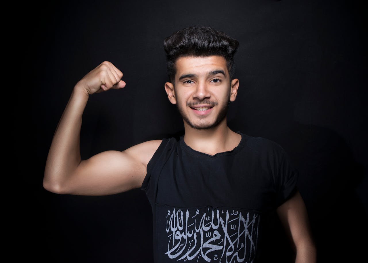 Muscle Building Tips for Men: Achieve Strength and Definition | Twisted ...